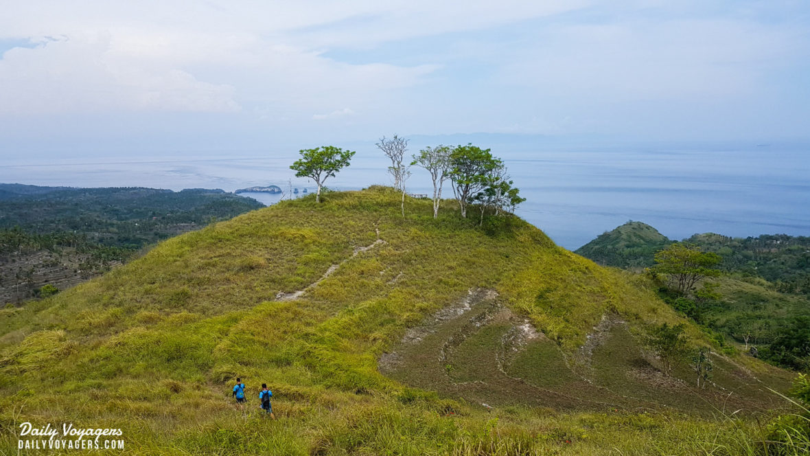 Jalan Menuju Abangan Hills - DAILY VOYAGERS