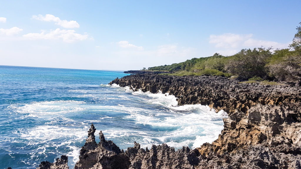 5 Pantai Cantik yang Menjadi Surga Wisata di Pulau Semau