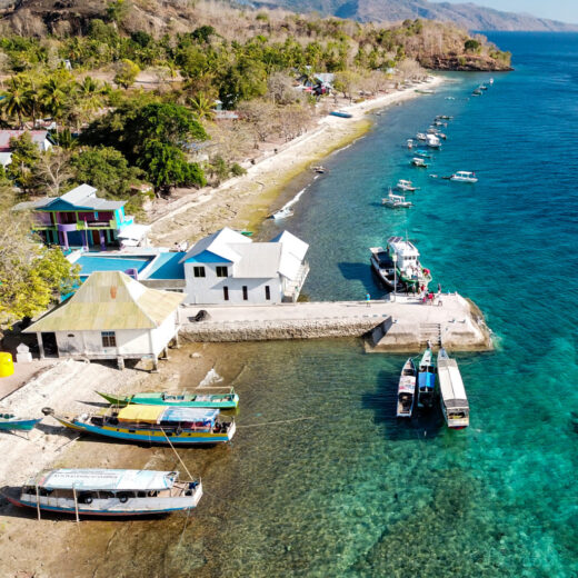 Dermaga Alor Kecil - DAILY VOYAGERS