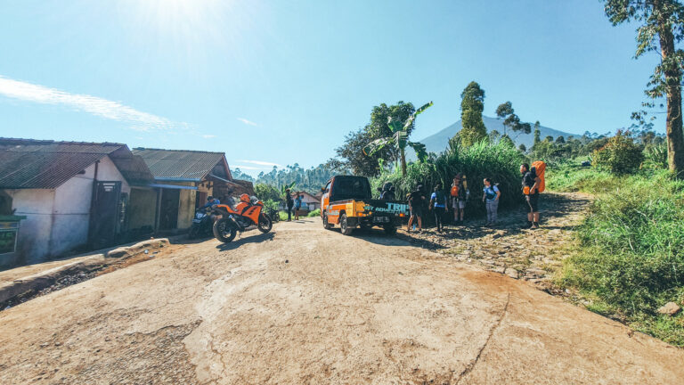 Rute Pendakian Gunung Cikuray via Bayongbong Cintanagara
